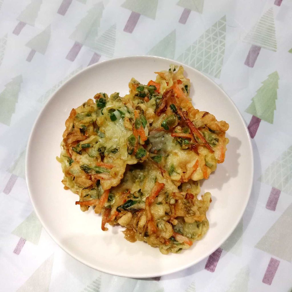 Resep Bakwan Daun Kelor Wortel Kubis Sederhana Rumahan di Yummy App