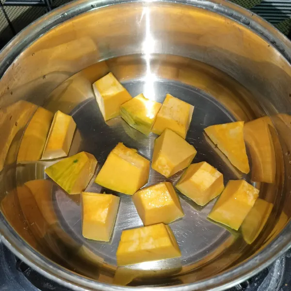 Resep Bening Oyong Labu Kuning Sederhana Rumahan di Yummy App