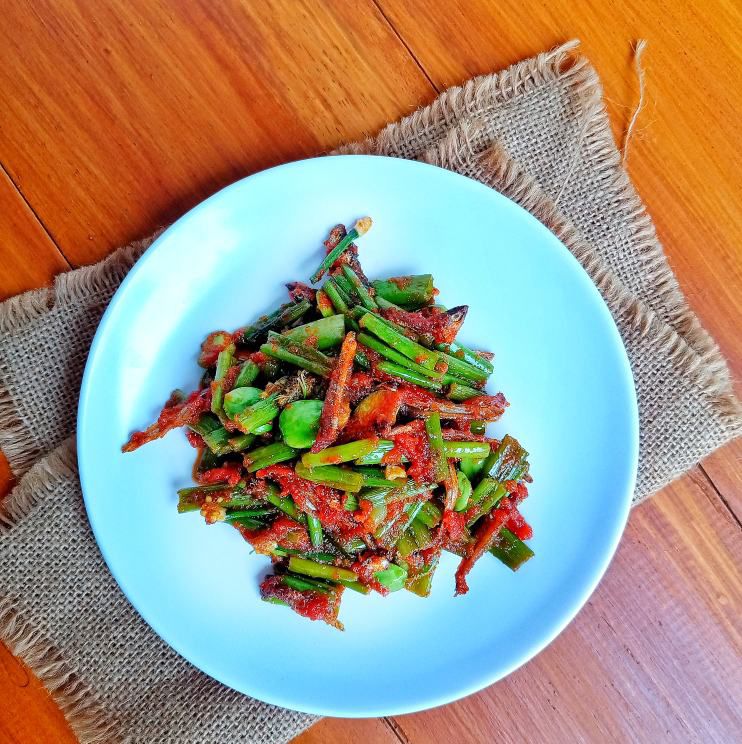 Resep Sambal Goreng Teri Bunga Bawang Sederhana Rumahan di Yummy App