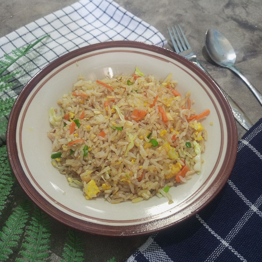 Resep Nasi Goreng Campur Sayur Sederhana Rumahan di Yummy App