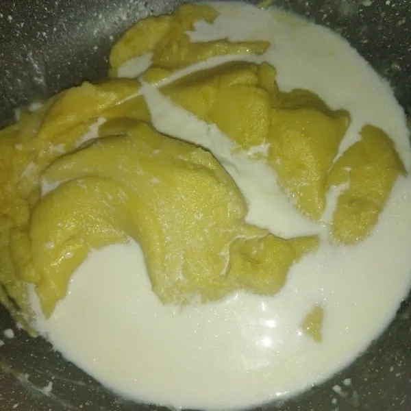 Resep Risol Rogut Creamy Sederhana Rumahan di Yummy App