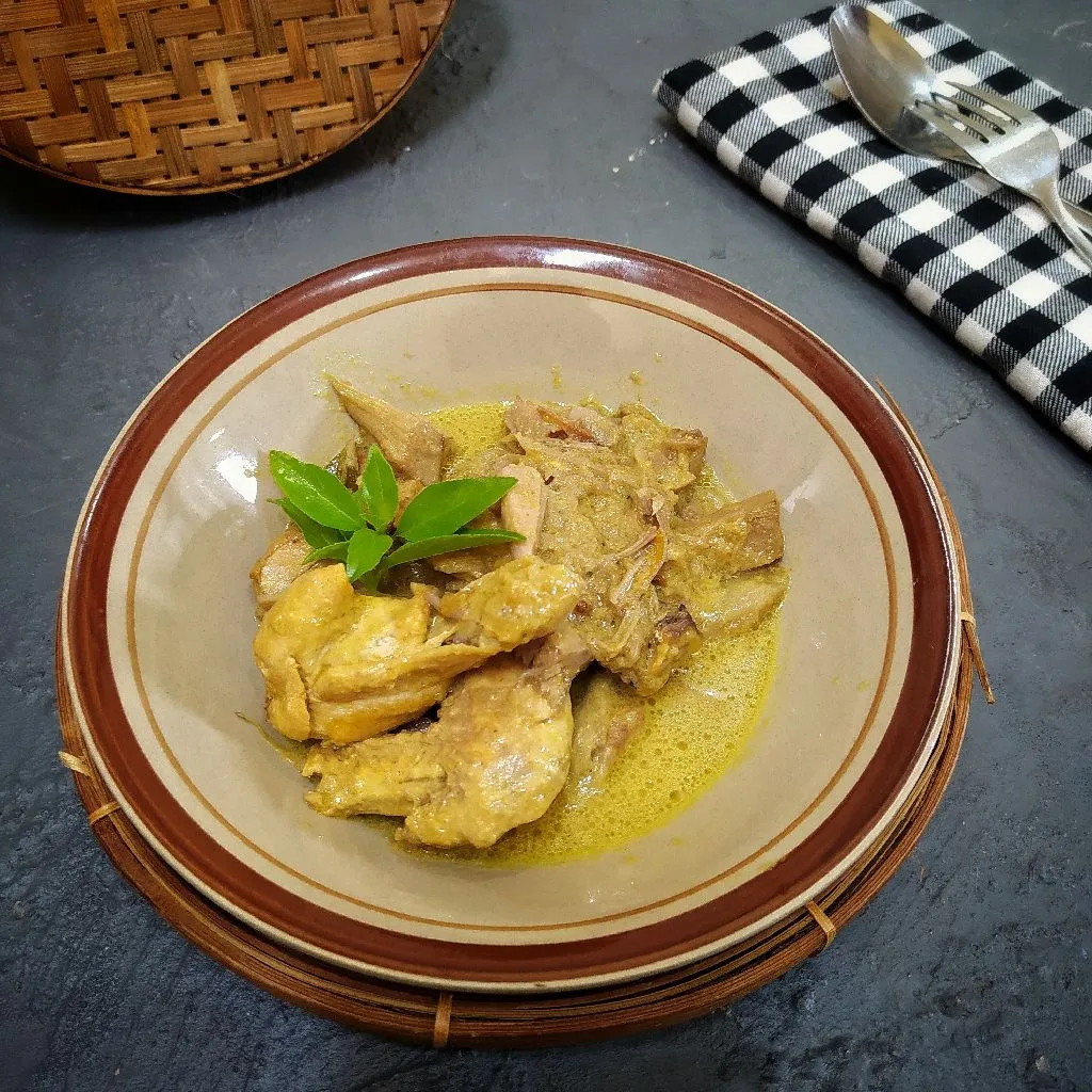 Resep Lodeh Ayam & Nangka Muda Sederhana Rumahan di Yummy App