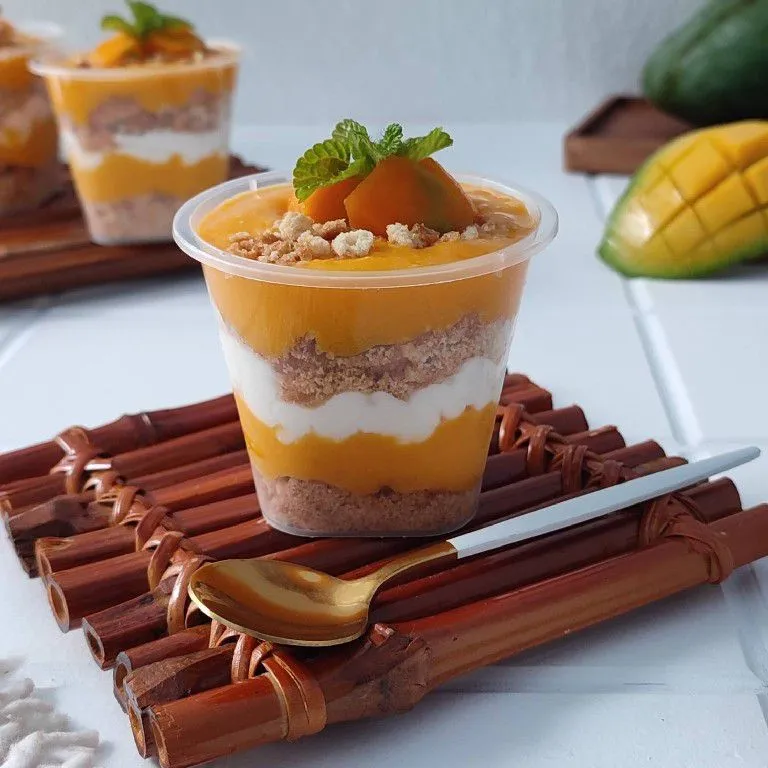 Resep (No Bake) Mango Dessert Jar Sederhana Rumahan di Yummy App