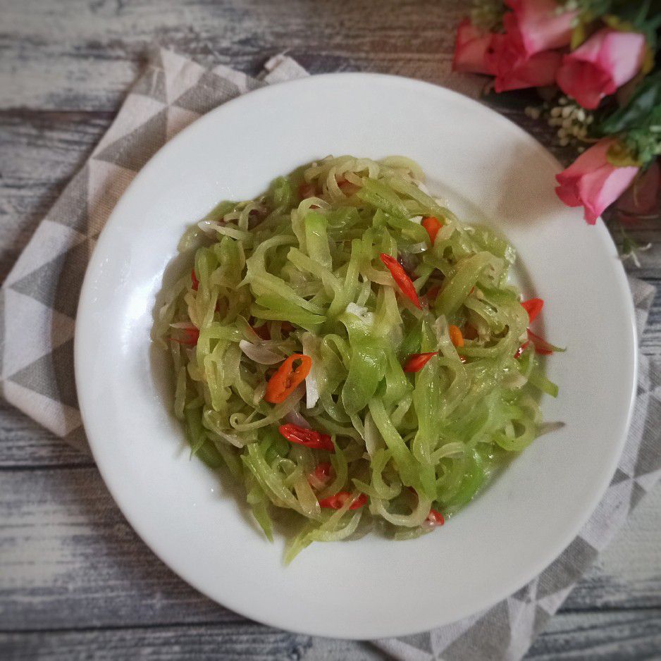 Resep Oseng Labu Siam Pedas Sederhana Rumahan di Yummy App