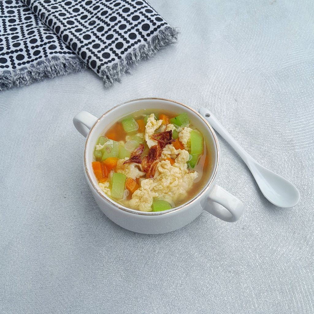 Resep Sop Telur Labu Siam Wortel Sederhana Rumahan di Yummy App