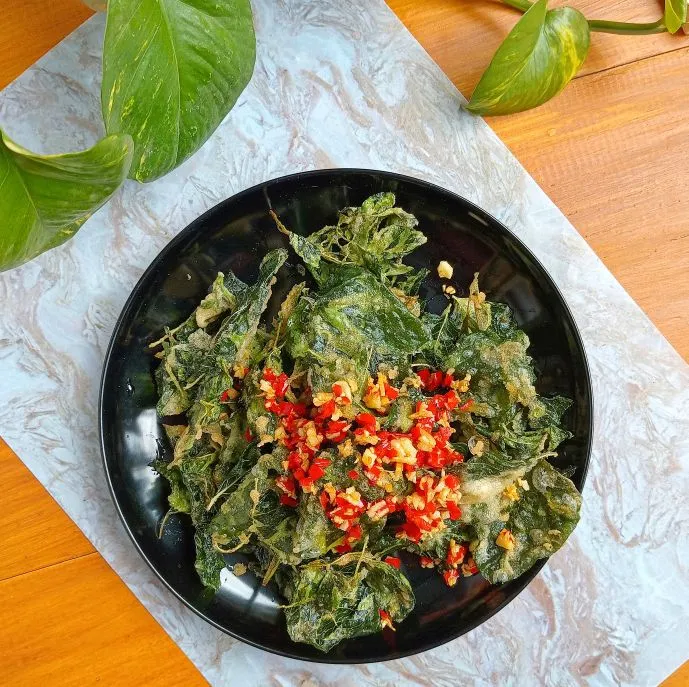 Resep Bayam Crispy Cabe Garam Sederhana Rumahan di Yummy App