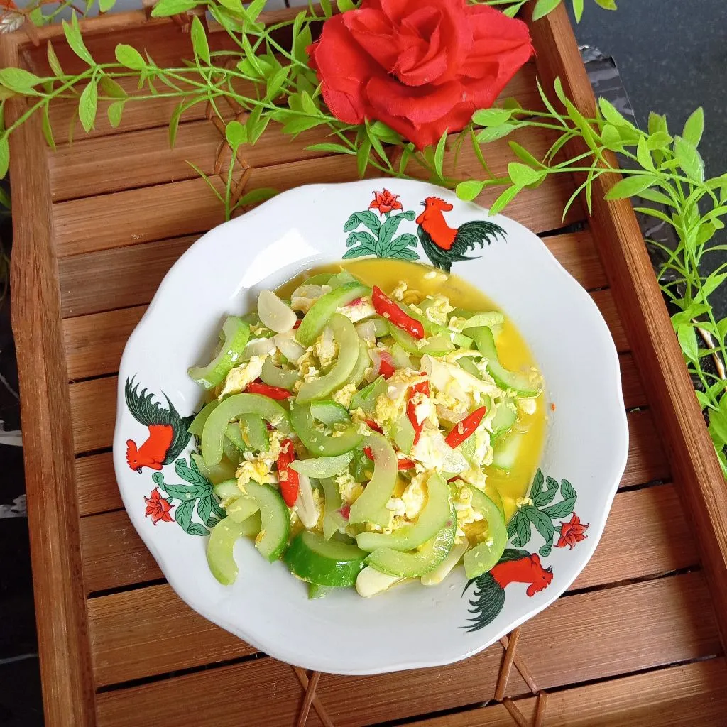 Resep Tumis Timun Telur Sederhana Rumahan di Yummy App