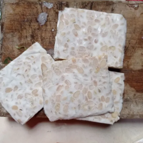 Resep Mendoan Kering Tempe Tipis Sederhana Rumahan di Yummy App