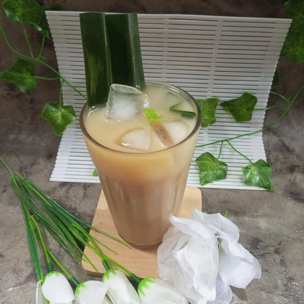 Resep Es Teh Pandan Sederhana Rumahan di Yummy App
