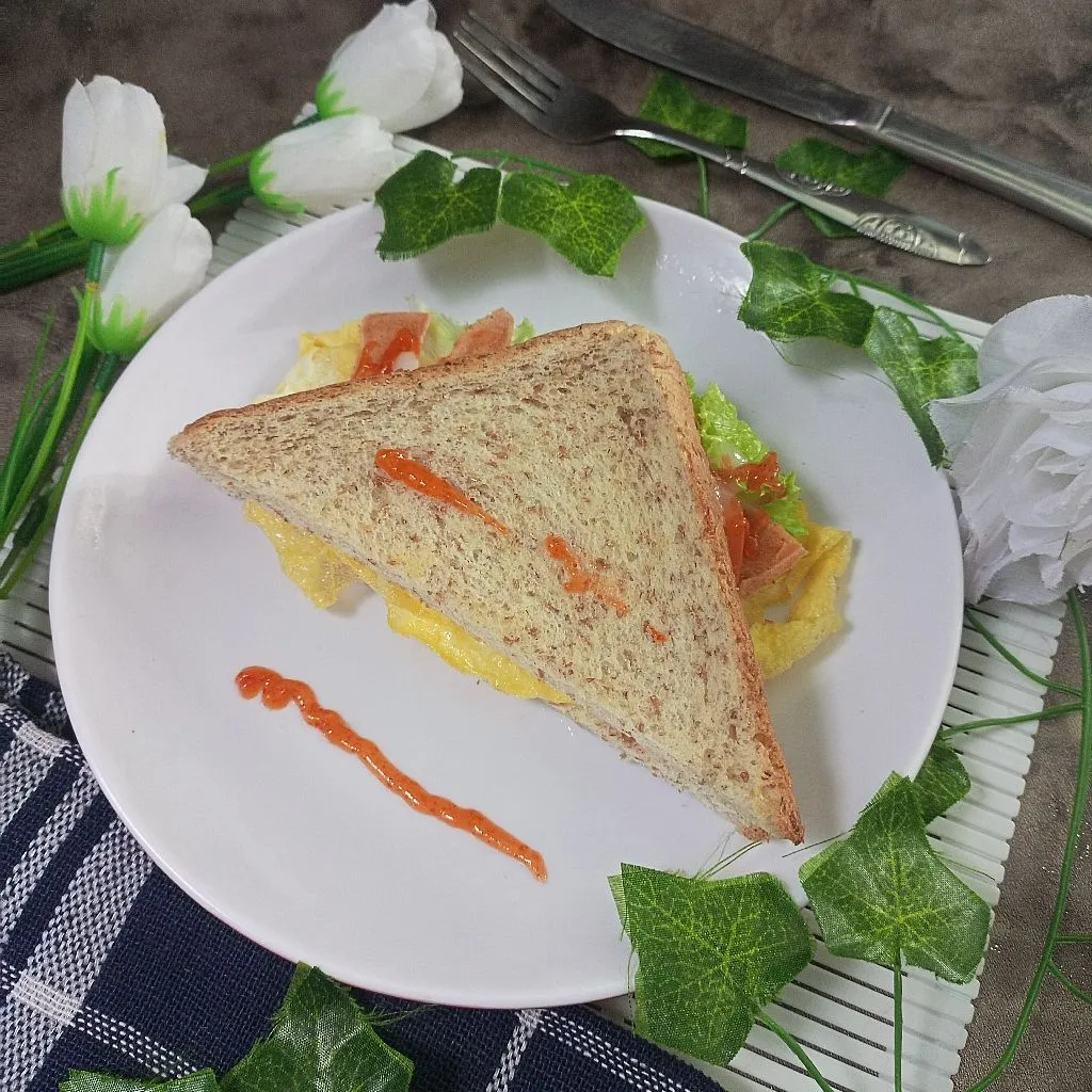 Resep Sandwich Sosis Roti Gandum Sederhana Rumahan di Yummy App