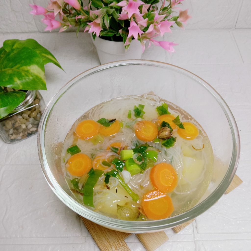 Resep Sop Kentang Wortel dan Bihun Sederhana Rumahan di Yummy App