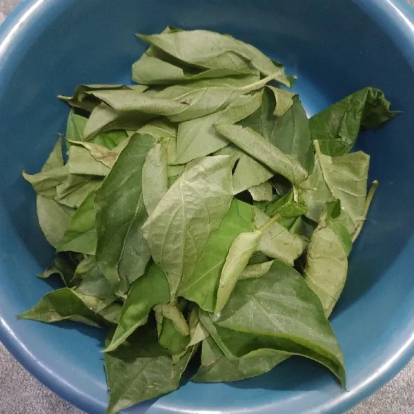 Resep Botok Daun Sembukan Sederhana Rumahan di Yummy App