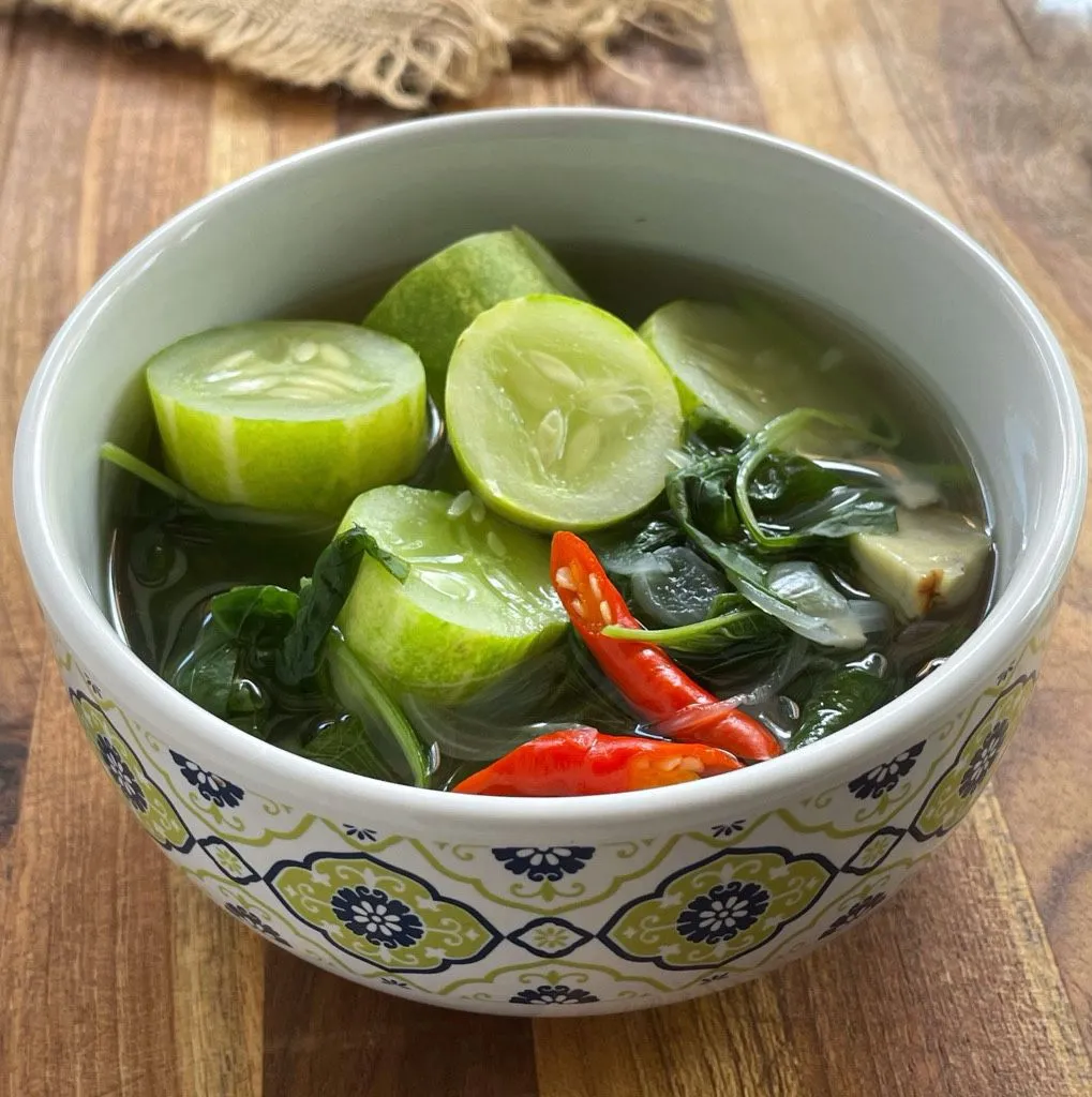 Resep Sayur Bening Bayam Timun Kurcepmakananberkuah Sederhana Rumahan Di Yummy App