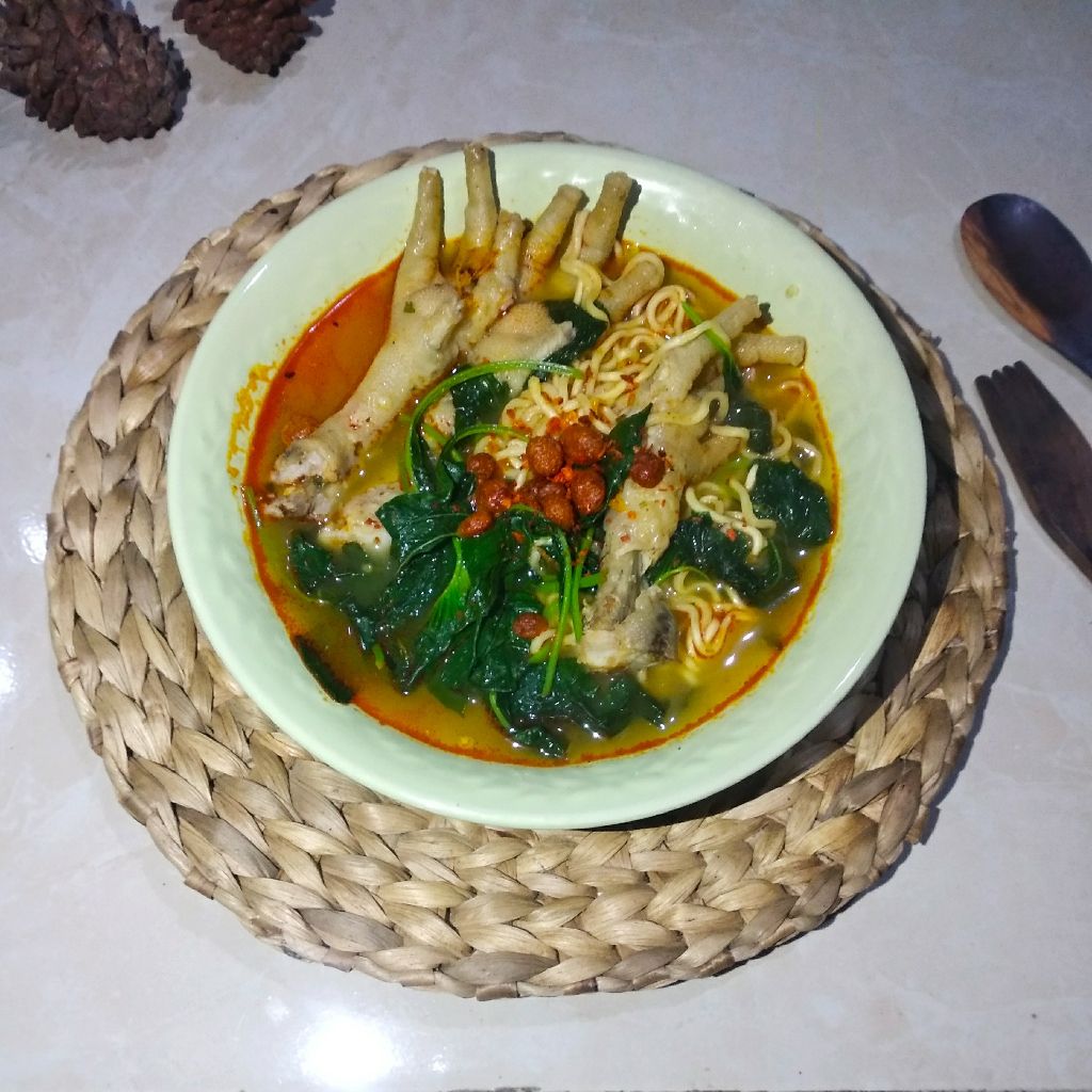 Resep Mie Pedas Ceker Sederhana Rumahan Di Yummy App