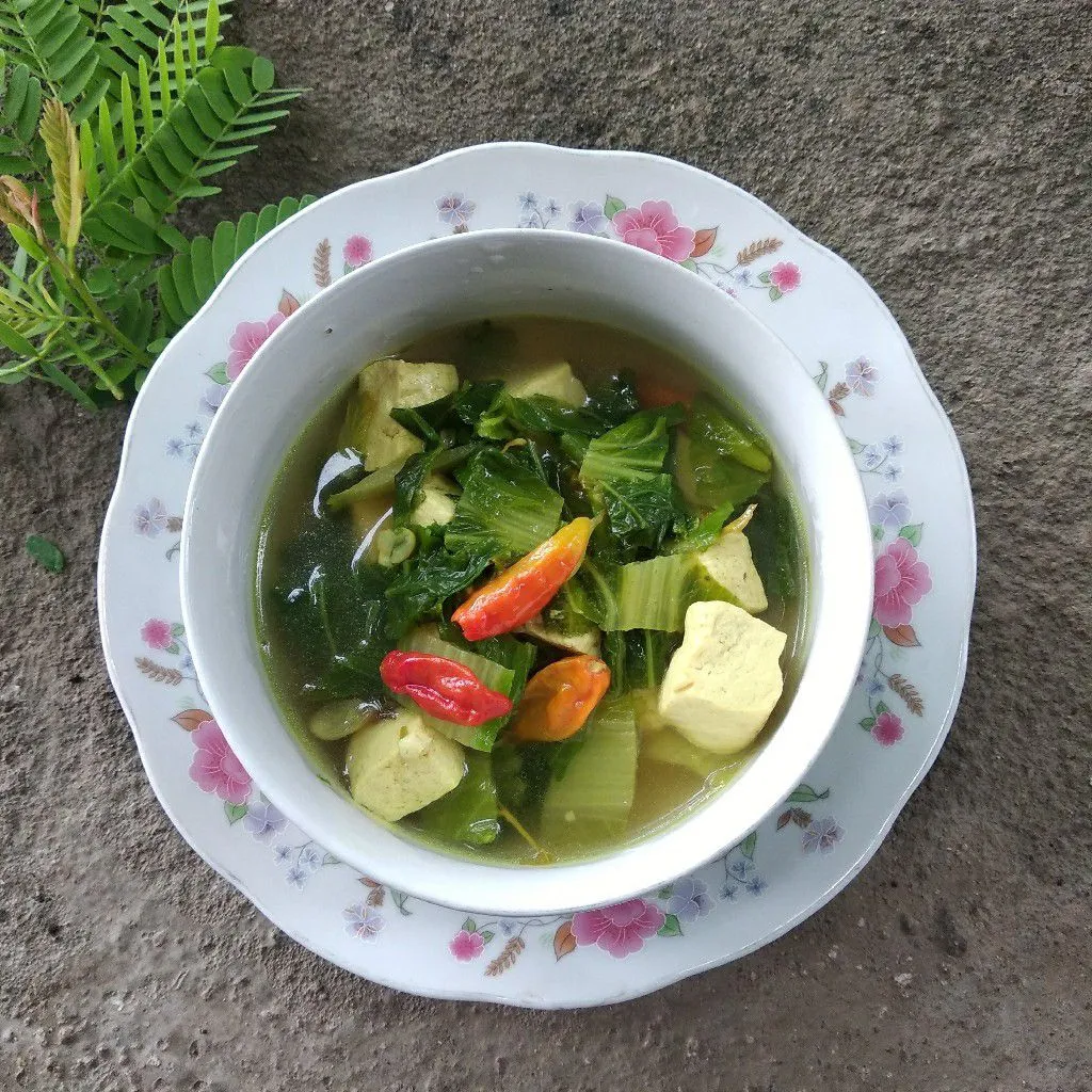 Resep Sawi Dan Tahu Kuah Sinom Sederhana Rumahan di Yummy App