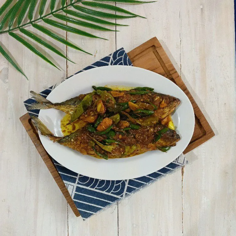 Resep Ikan Kembung Cabe Hijau Sederhana Rumahan di Yummy App