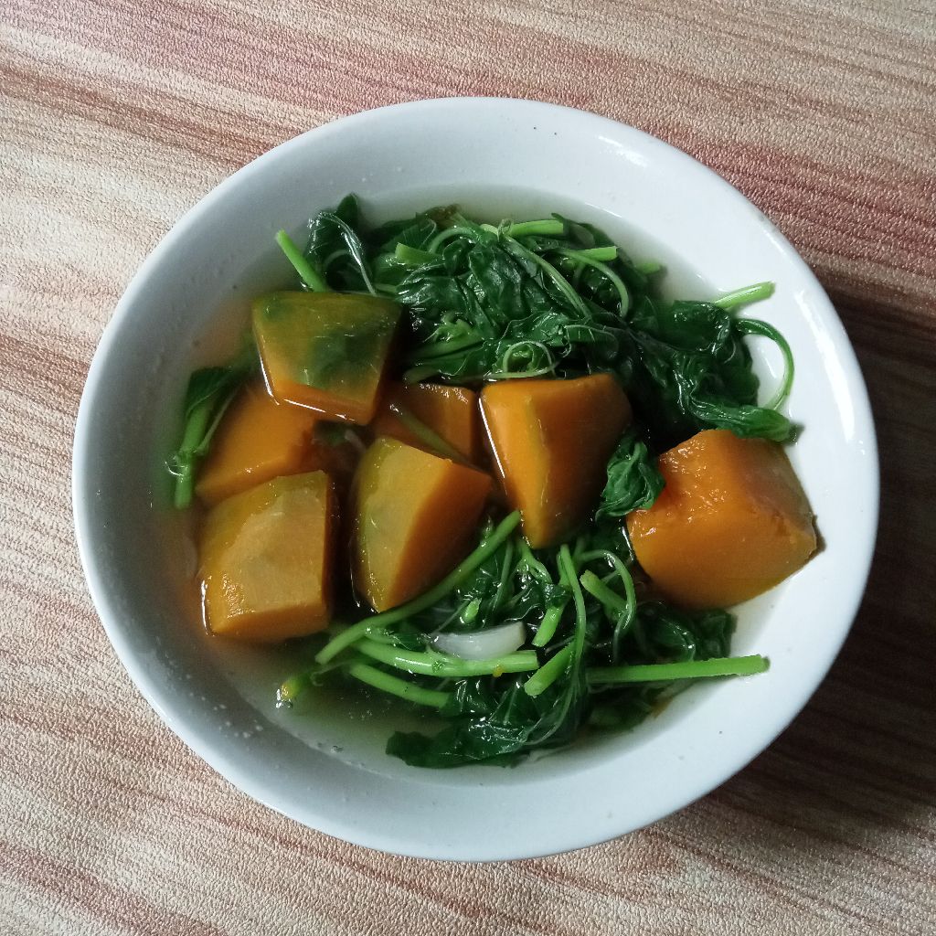 Resep Sayur Bening Bayam Waluh Sederhana Rumahan di Yummy App