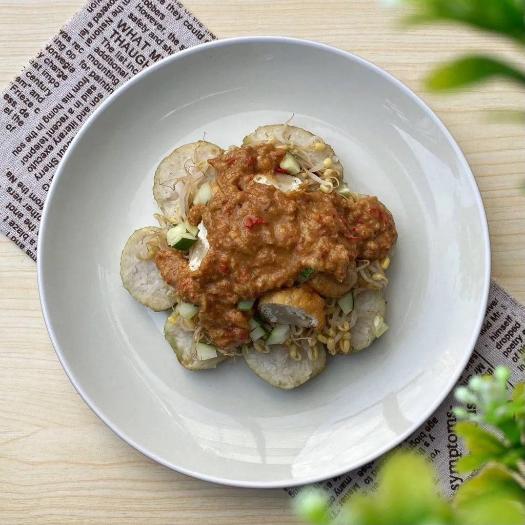 Resep Lontong Tahu Sambal Kacang Sederhana Rumahan di Yummy App Resep Lontong Tahu Sambal Kacang Sederhana Rumahan di Yummy App