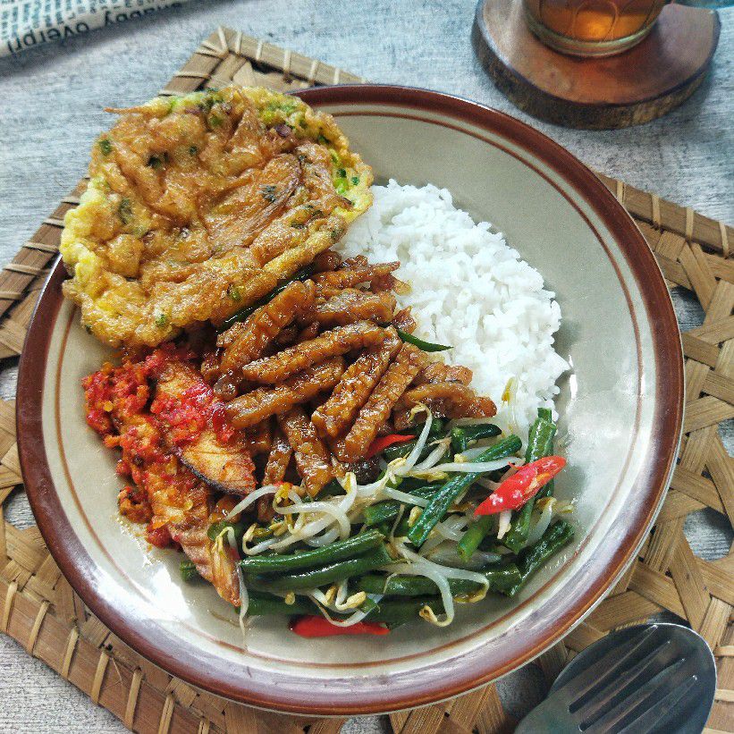 Resep Nasi Rames ala Warteg #LagaMasakYummyApp Sederhana Rumahan di ...