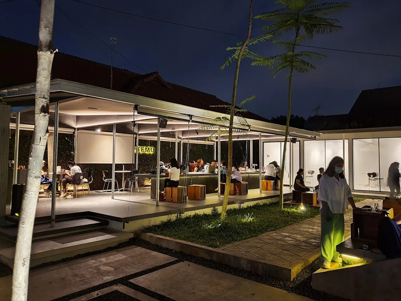 12 Coffee Shop di Cipete yang Bikin Betah Nongkrong