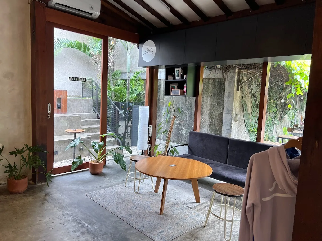 12 Coffee Shop di Cipete yang Bikin Betah Nongkrong