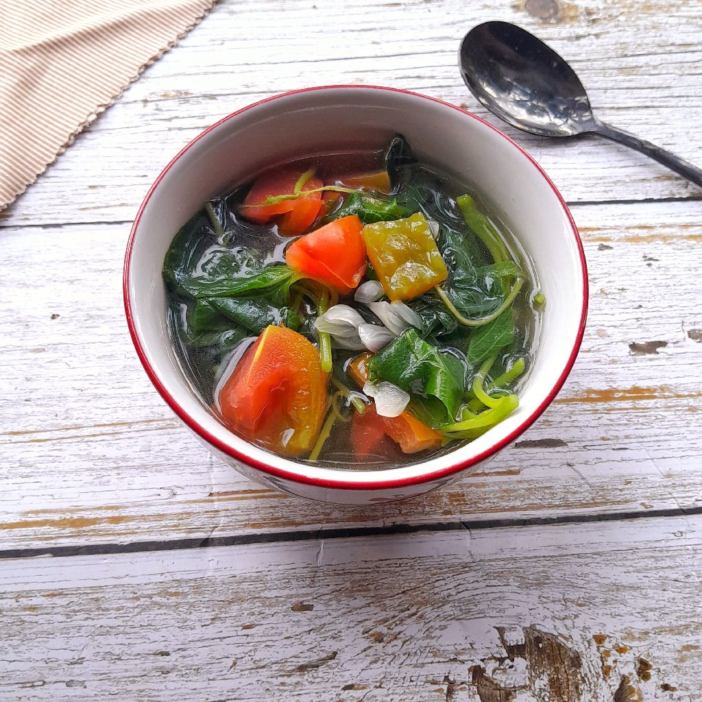 Resep Sayur Rebus Bayam Tomat Sederhana Rumahan di Yummy App