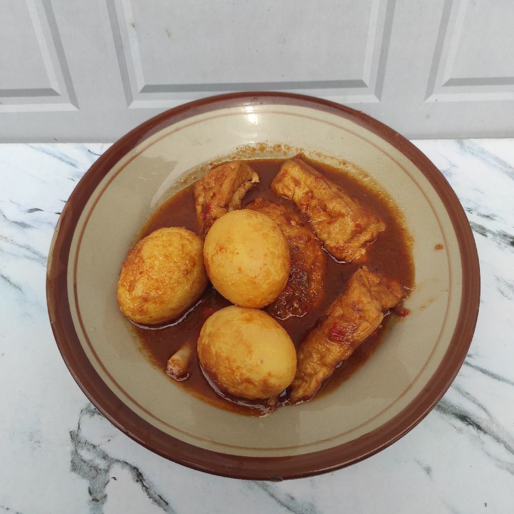 Resep Semur Telur & Tahu Sederhana Rumahan di Yummy App