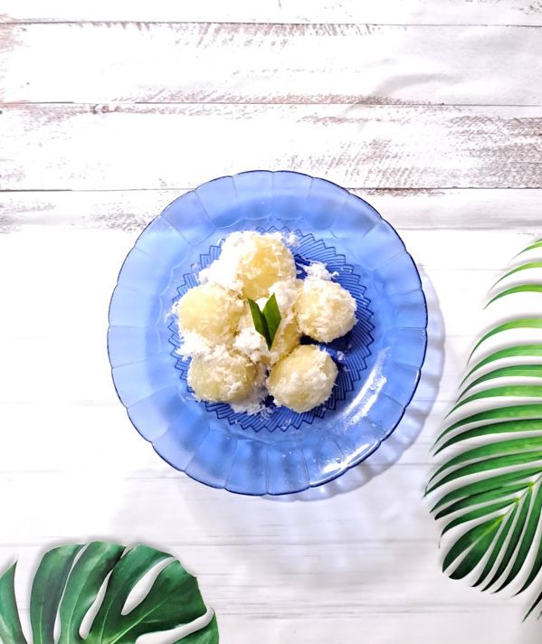 Resep Bola - Bola Singkong Kelapa Sederhana Rumahan di Yummy App