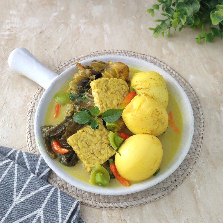 Resep Kare Telur Tempe Lele Sederhana Rumahan di Yummy App