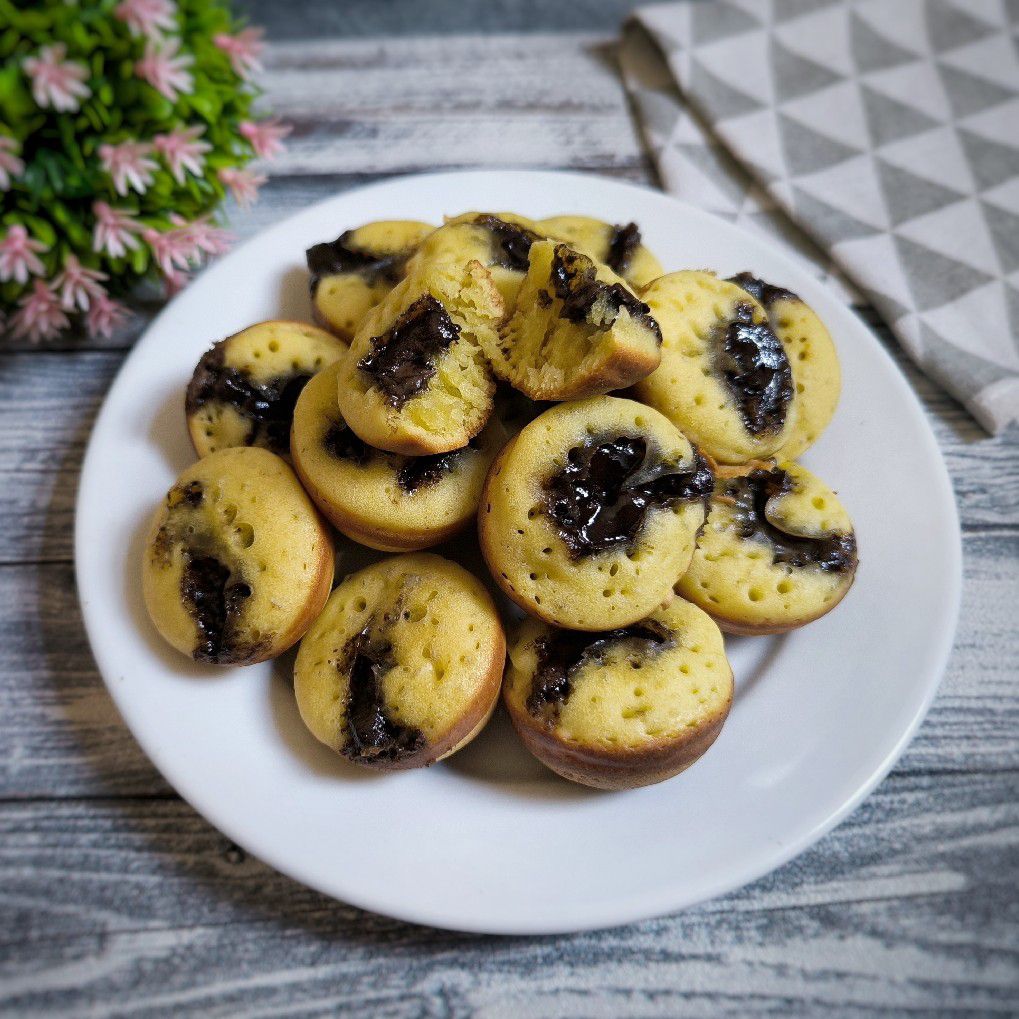 Resep Kue Cubit Isi Coklat Lumer Sederhana Rumahan di Yummy App
